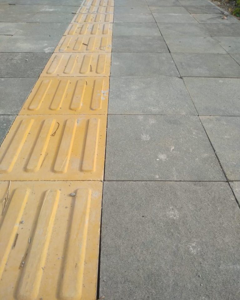 Jual Ubin Difabel / Tegel Disabilitas / Guiding Block / Ubin Pemandu